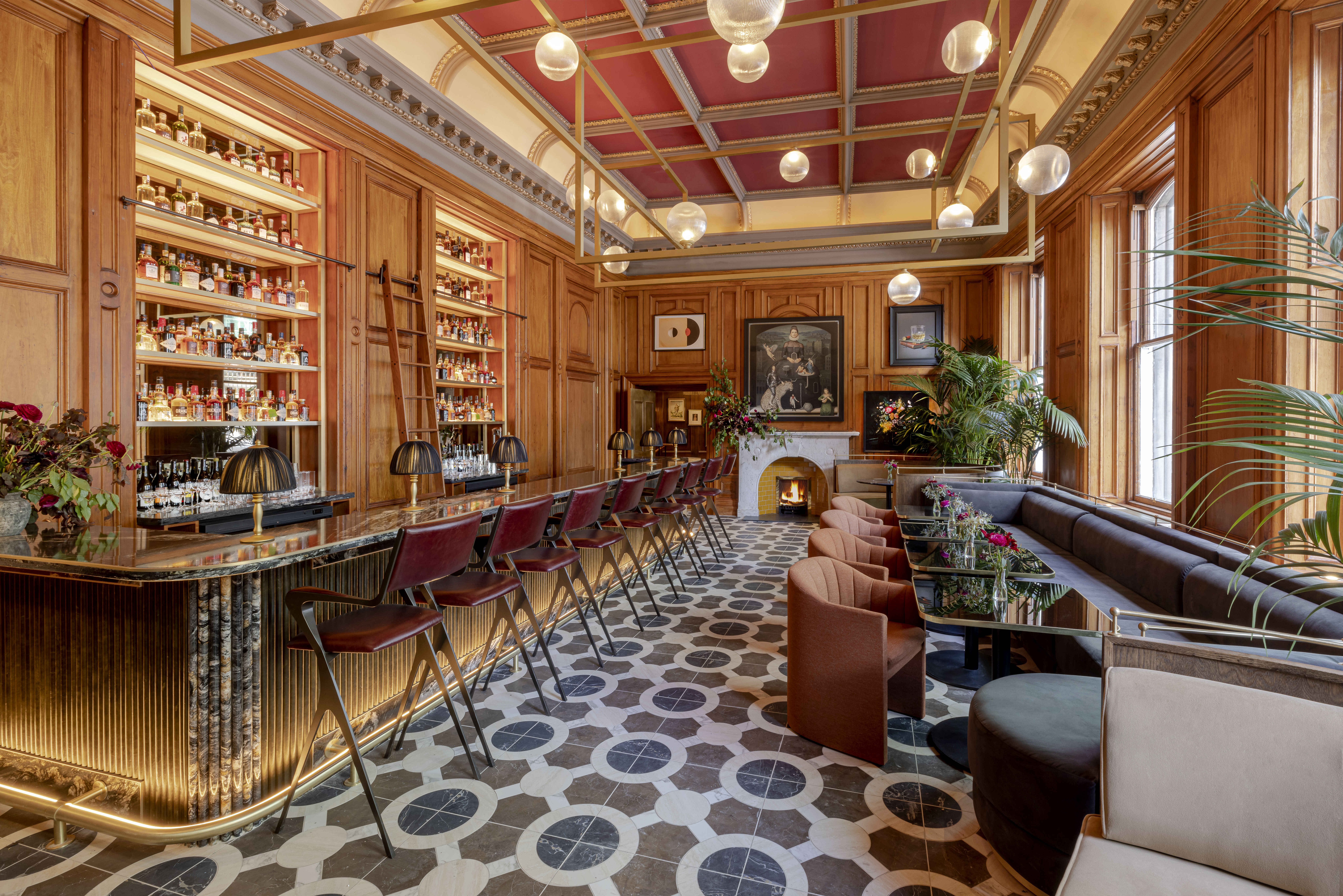 Commons Club | Restaurant & Cocktail Bar in Edinburgh