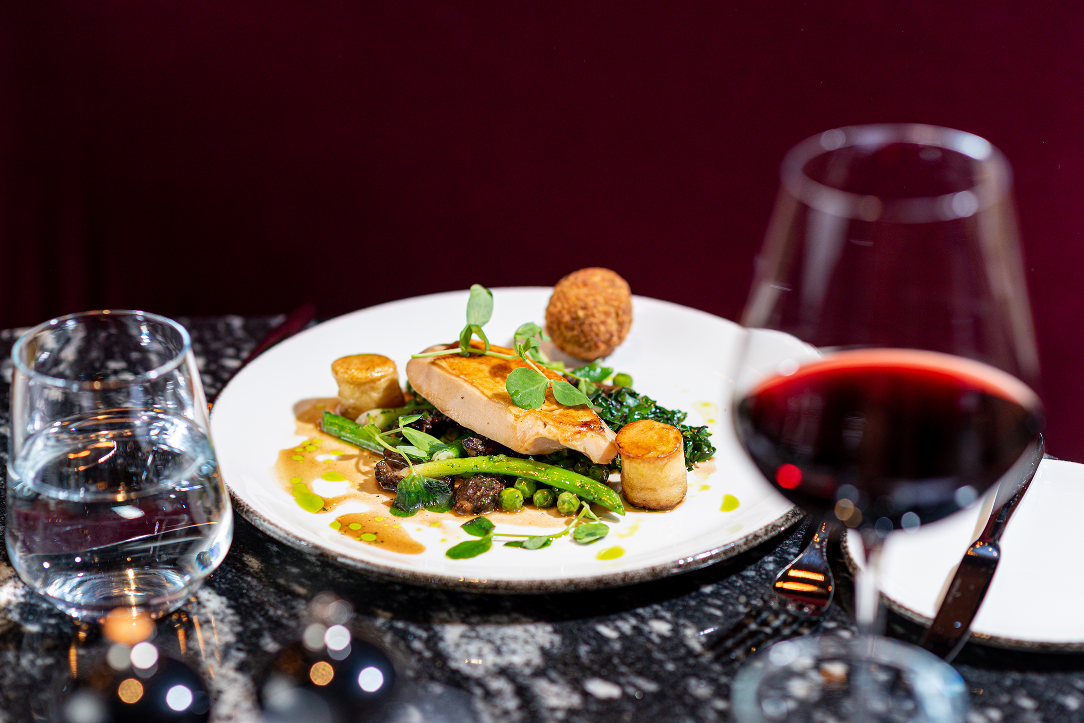 Commons Club | Restaurant & Cocktail Bar in Edinburgh